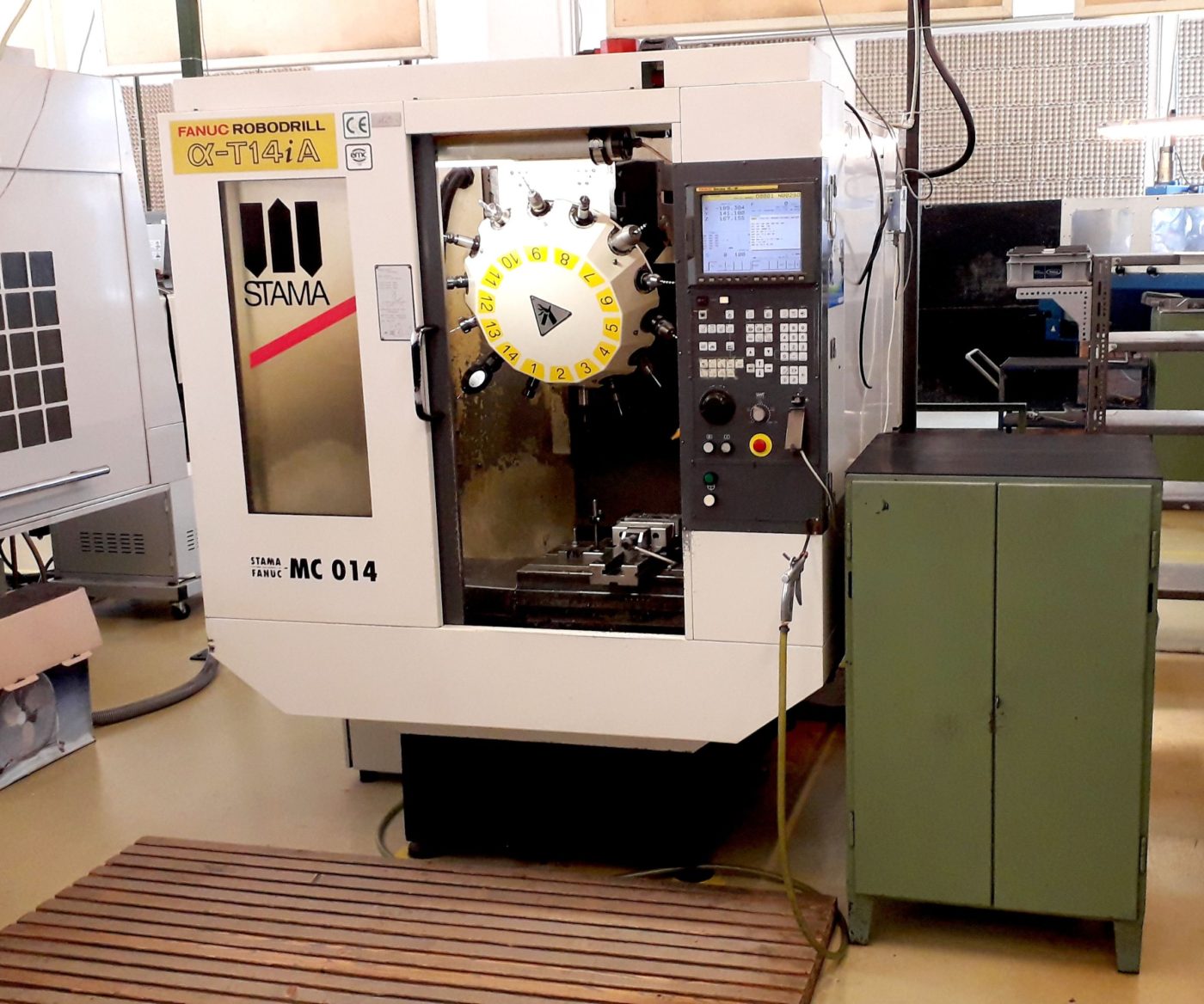 STAMA-FANUC MC014 Robodrill milling machine - VT ASYST
