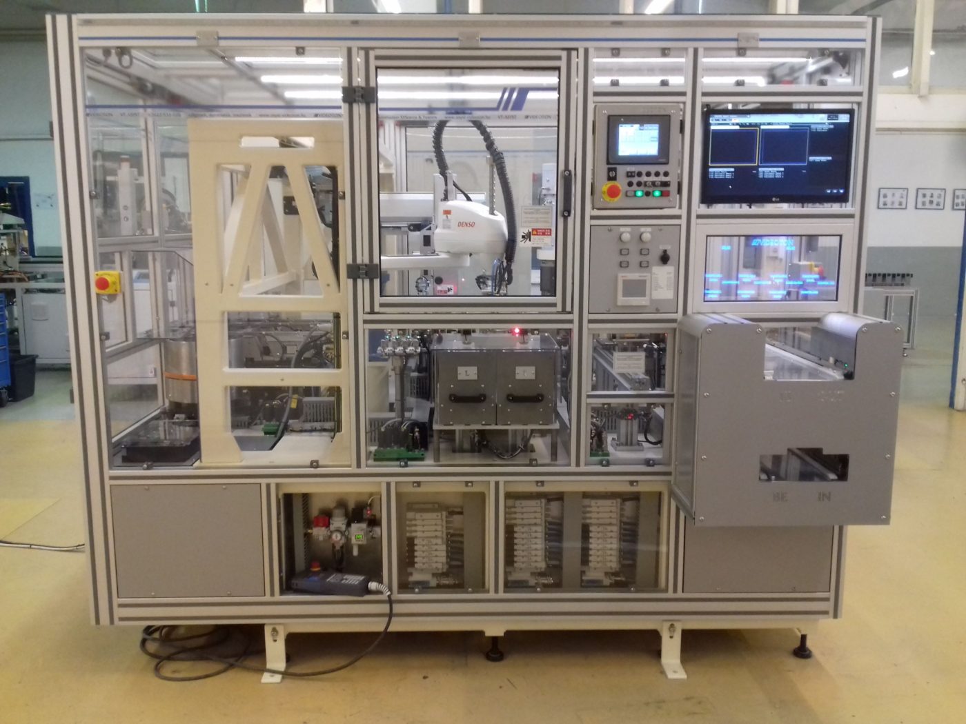 Pipe pressing equipment with automatic pipe placing - VT ASYST